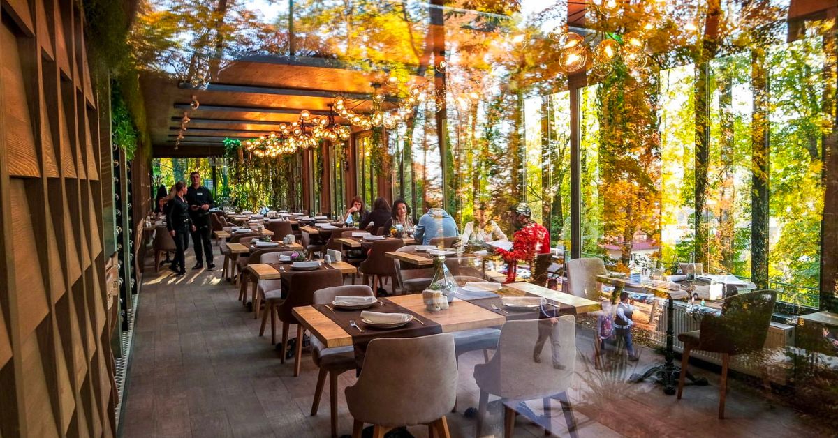 Top 10 Restaurante în Brașov [Ghid Complet 2025]