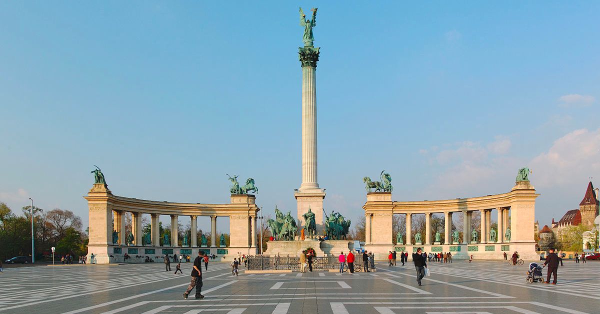 Top Locuri de Vizitat în Budapesta [Ghid Complet]