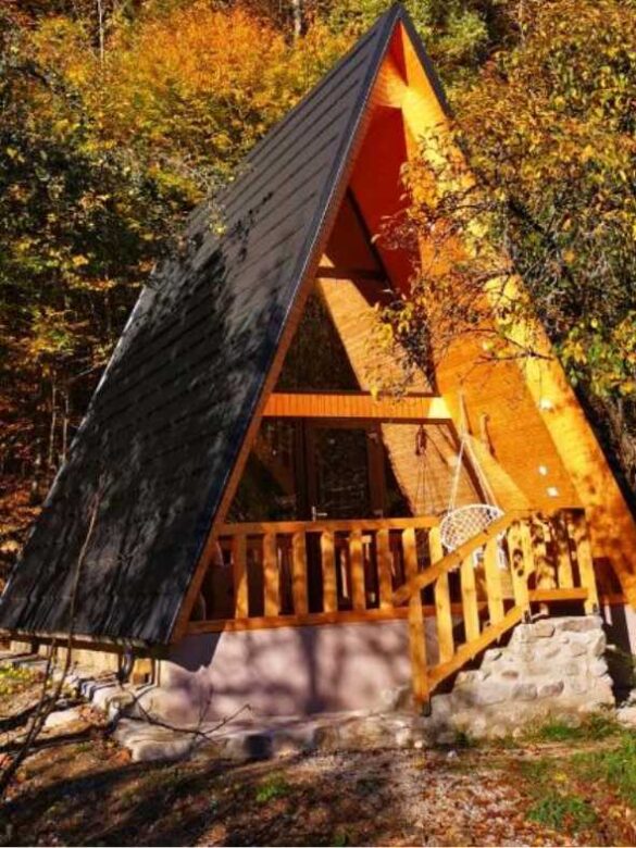 Top Cabane A Frame Pentru 2 Persoane de Închiriat în România