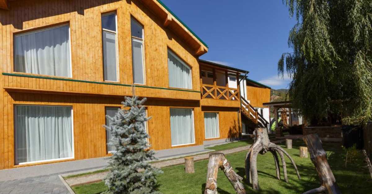 Top Cabane de Închiriat la Munte cu Ciubăr [WOW]